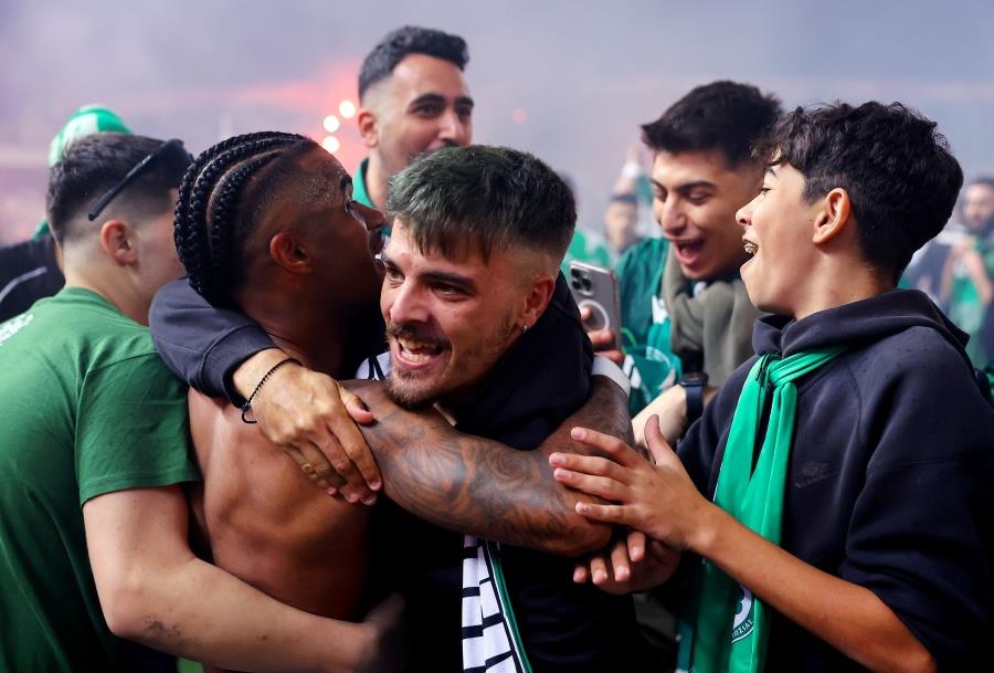 Οι σαμπάνιες που άνοιξε ο Μπεργκ, το μπουγέλωμα του Μασούρα-Πλήρωσε με ...